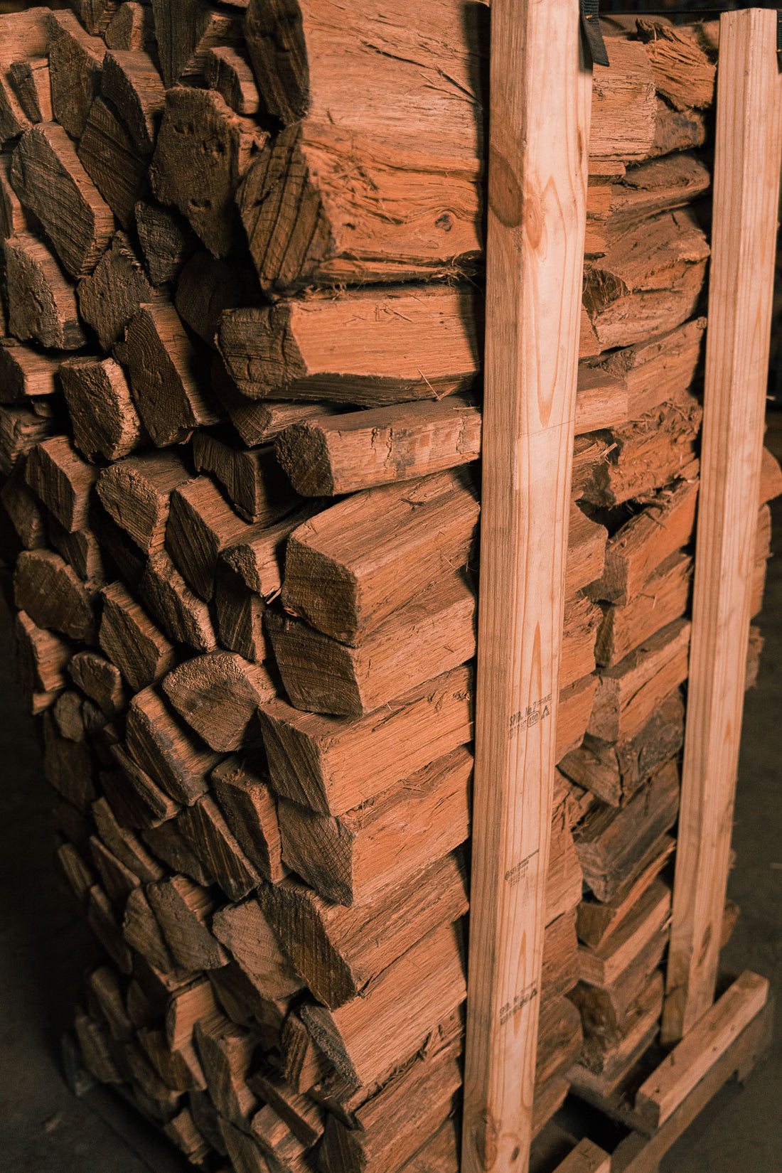 Standard Oak Firewood - 700lb Pallet – Mobile Bay Firewood